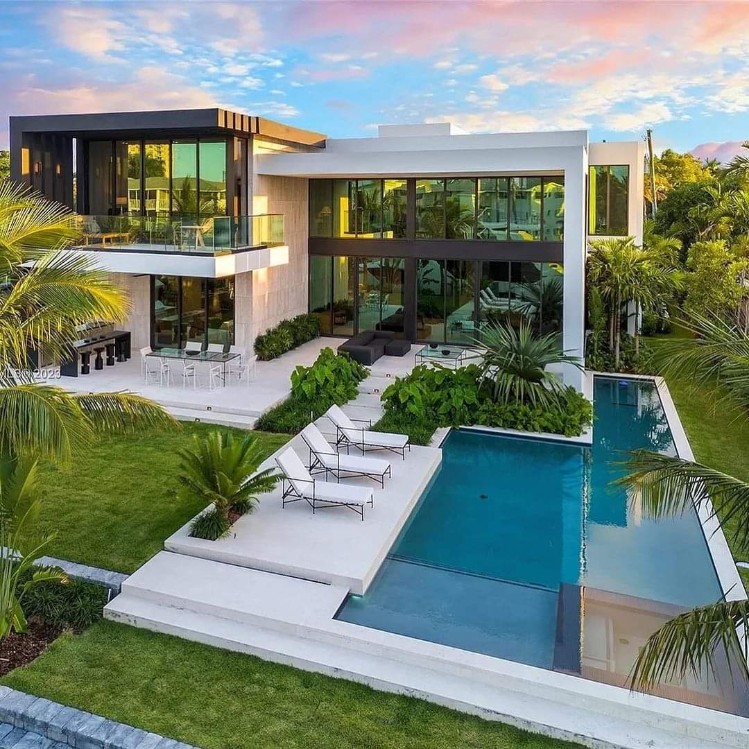 Amazing Backyard Transformations by Dubai Pool Contractors